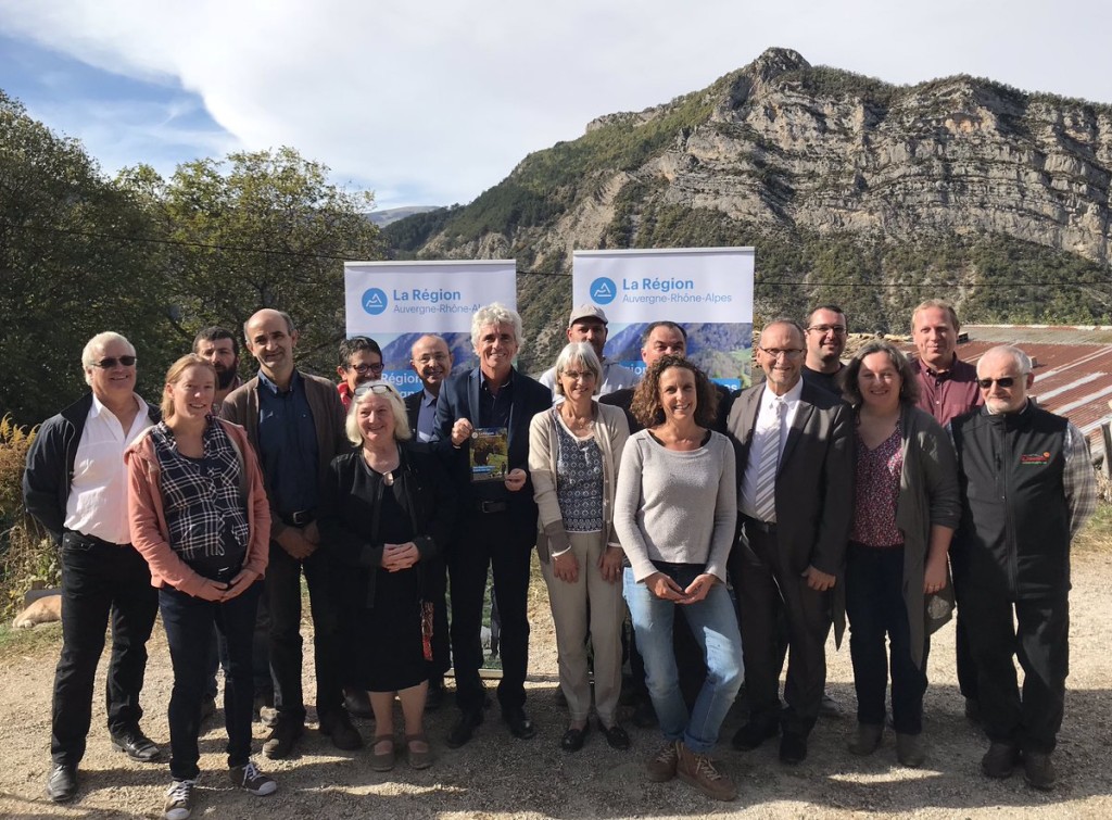 La signature du Plan Filière caprin-ovin lait en images – Auvergne ...